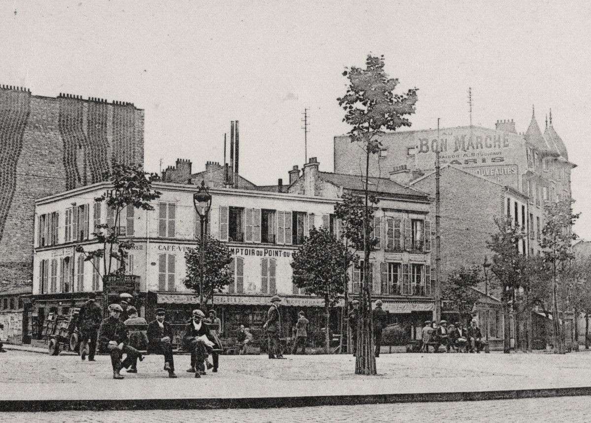 La salle de spectacle fantôme de la place Jules Guesde – Le Village de ...